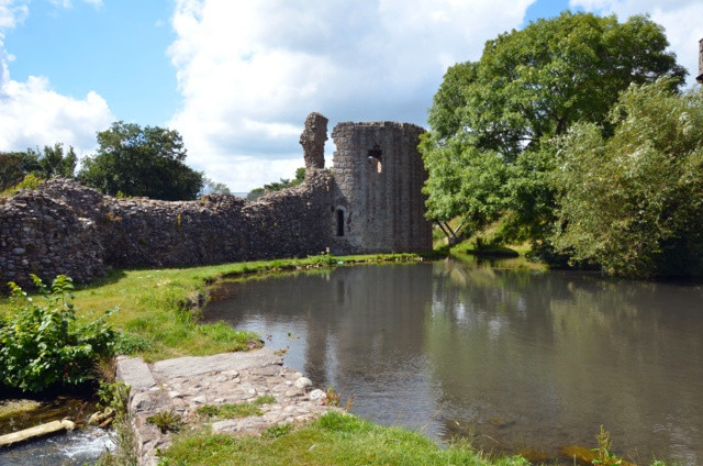 Whittington Castle - Shropshire Tourism & Leisure Guide
